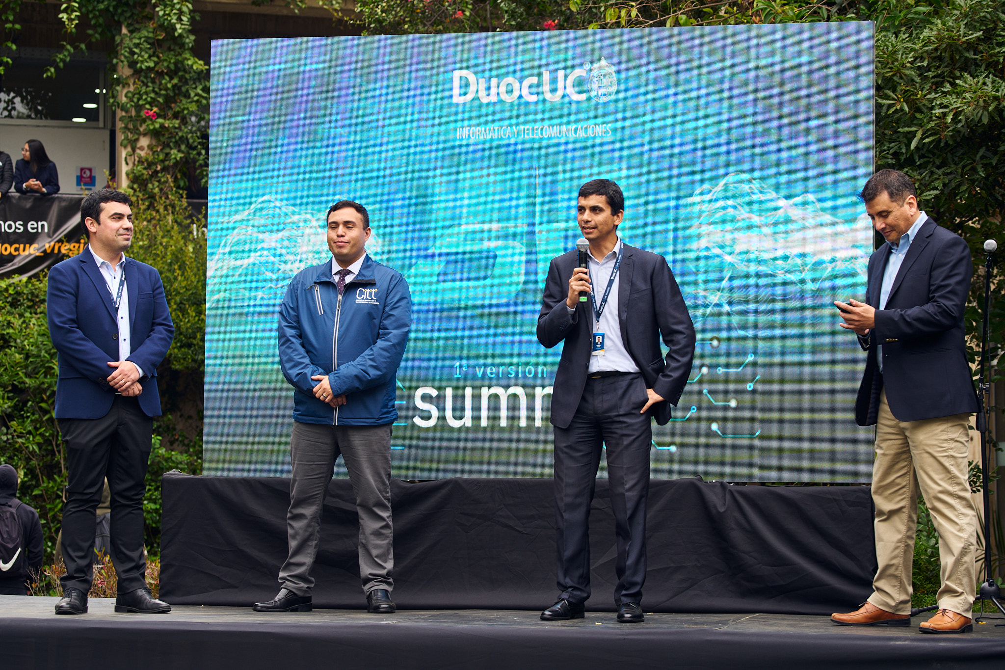 Conoce más sobre la Escuela de Informática y Telecomunicaciones, y ...