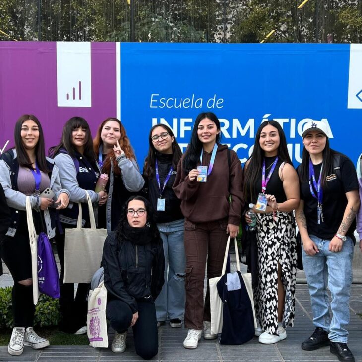 Estudiantes escuela de Informática y Telecomunicaciones Estudiantes escuela de Informática y Telecomunicaciones